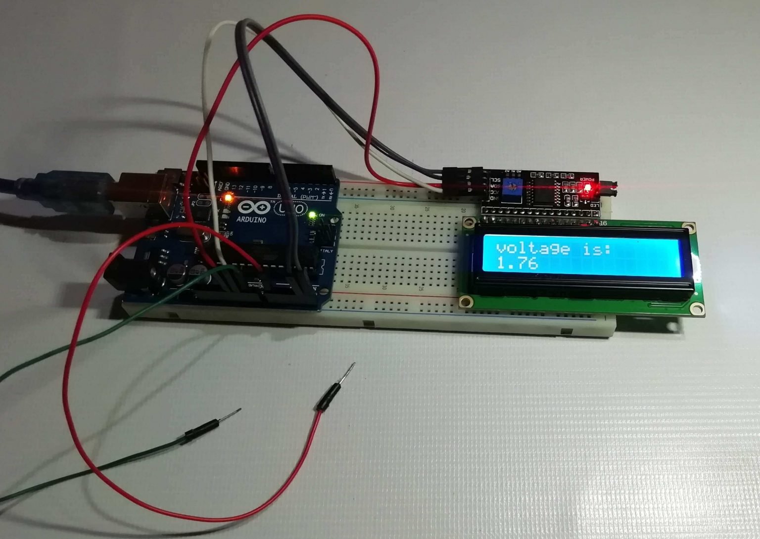 Digital Voltmeter using Arduino & 16x2 LCD - IoT Projects Ideas