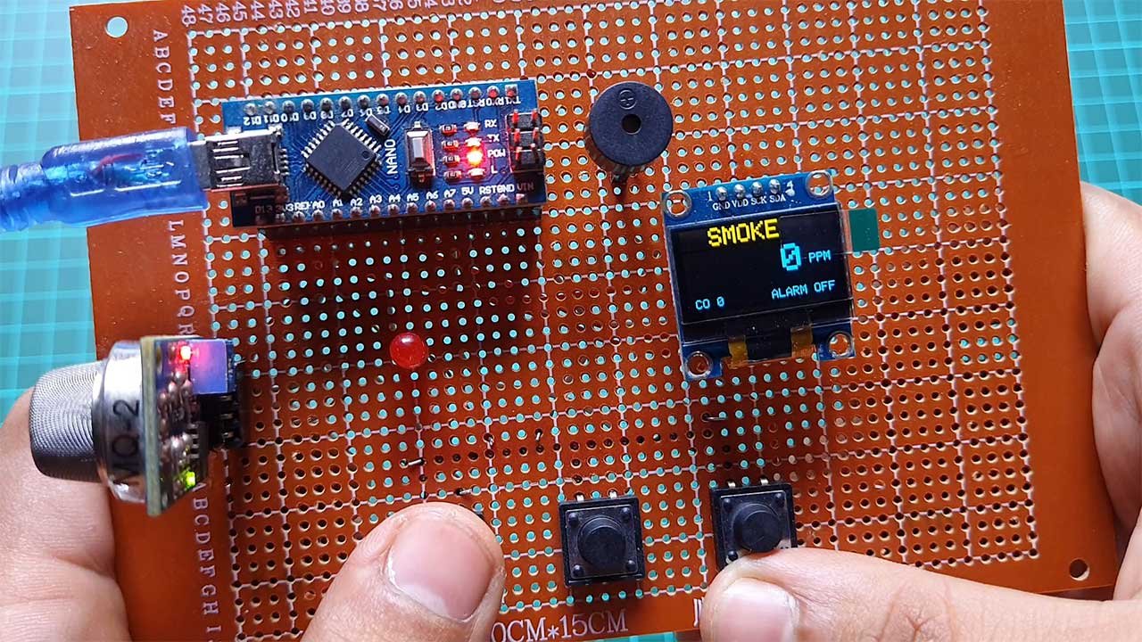 Smoke & Gas Leakage Detector using Arduino - MQ2 Sensor Smoke & Gas Leakage Detector using Arduino - MQ2 Sensor